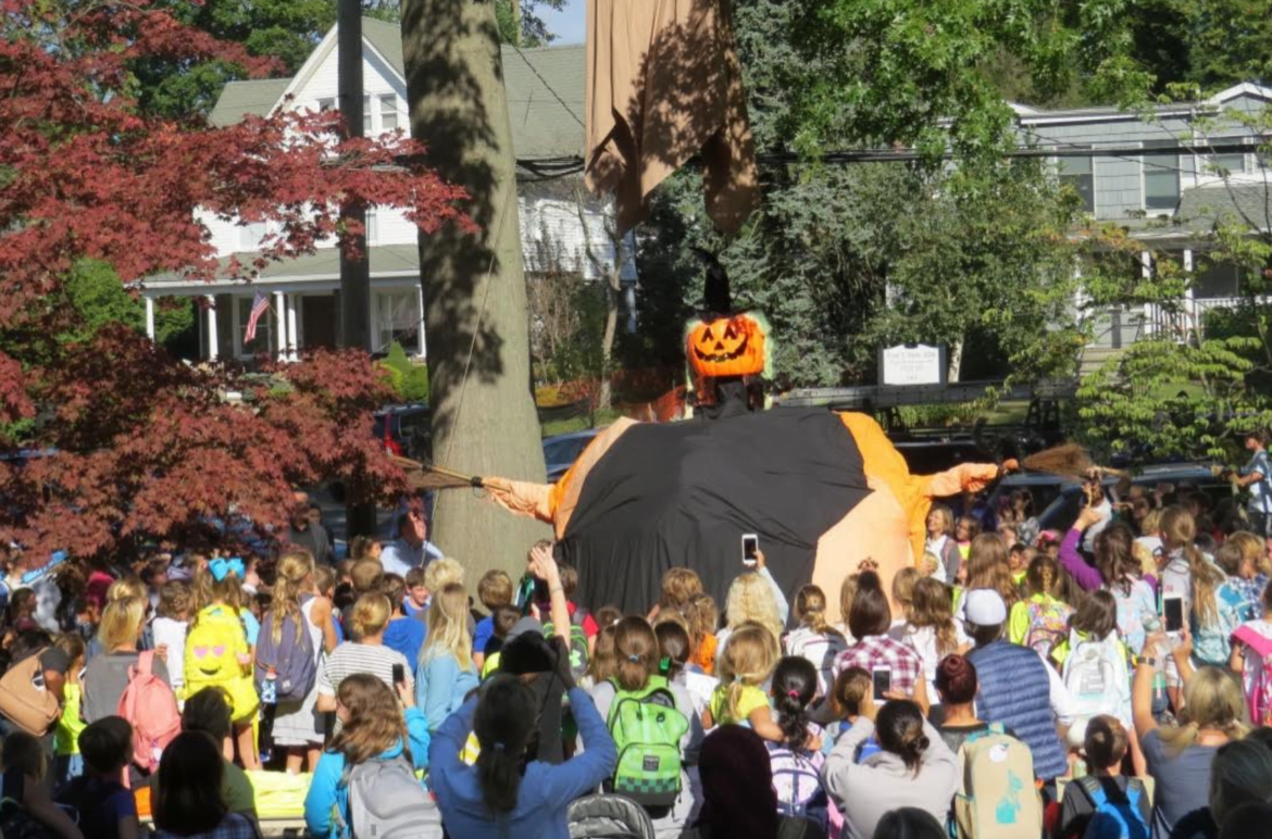 Pumpkin Lady Unveiled: She’s a Witch and It Won’t Be Long Until the ...
