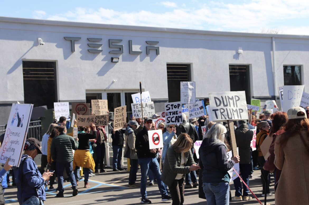 “Tesla Takedown” Draws Hundreds of Protesters against Trump and Musk to ...