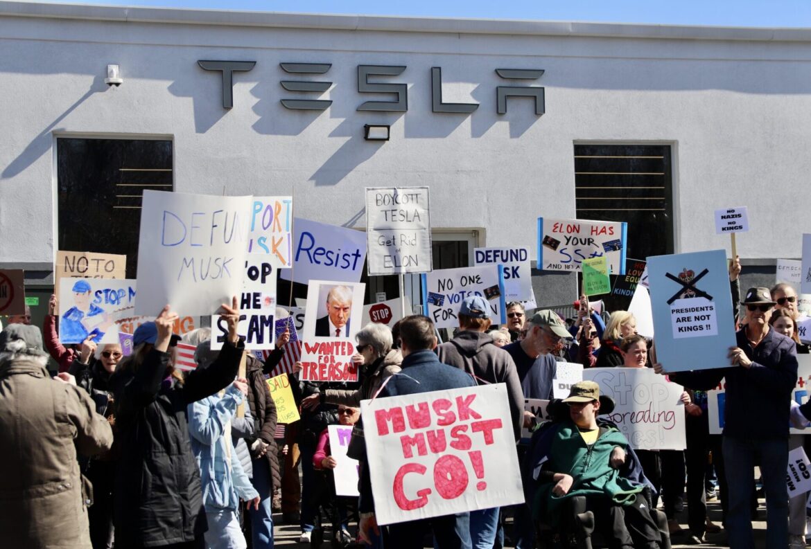 “Tesla Takedown” Draws Hundreds of Protesters against Trump and Musk to ...