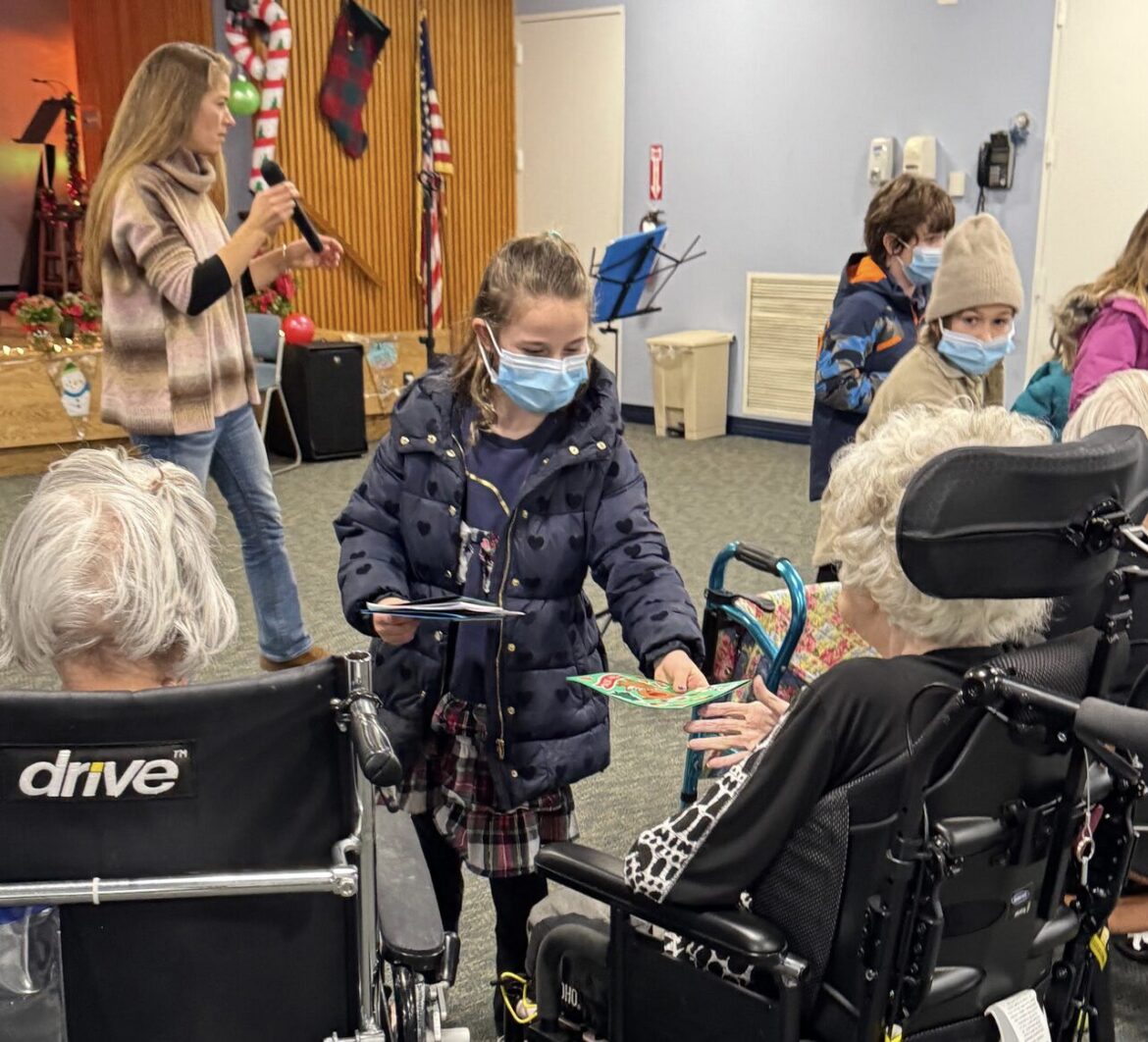 “Parkway Cares Team” Spreads Holiday Cheer at The Nathaniel Witherell ...
